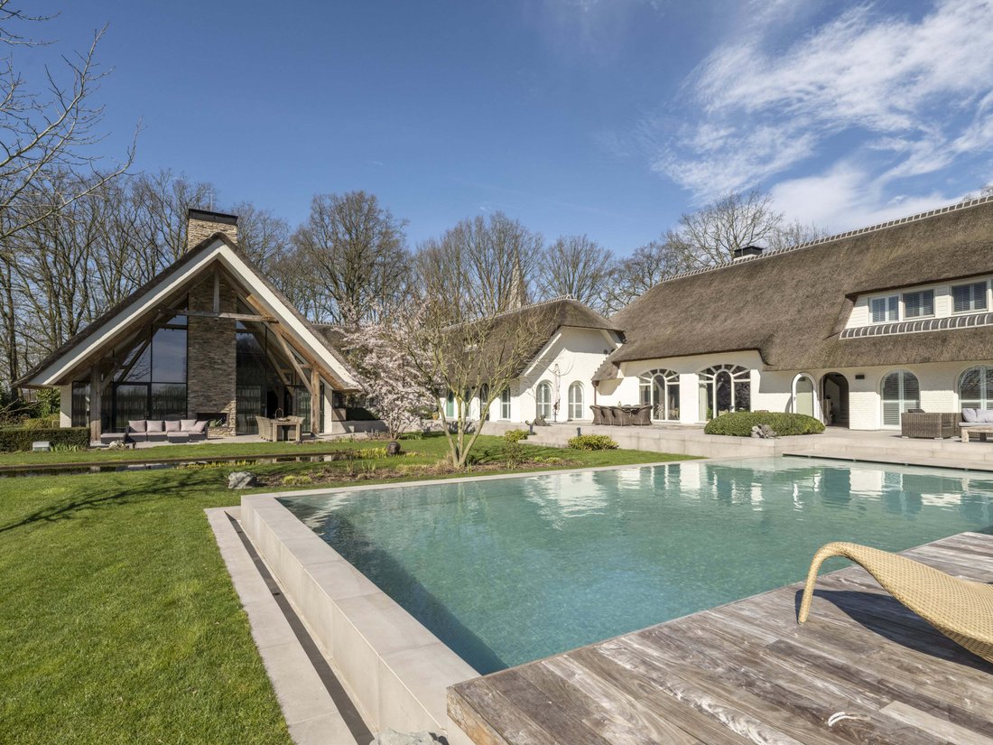 Luxury, Thatched And Very Large Villa In Bergharen, Gelderland ...