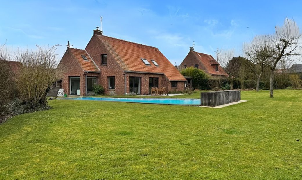 Gruson Individuelle In Nord, France For Sale (15369278)