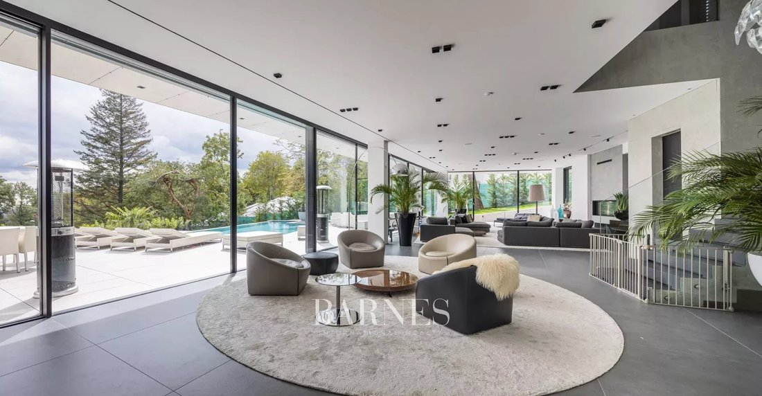 Stunning Villa On Márton Hill With Breathtaking Panoramic In Budapest ...