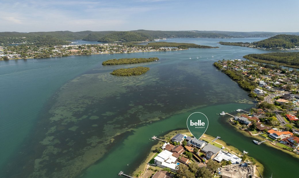 Commanding Prime Waterfront In Saint Huberts Island, New South Wales ...