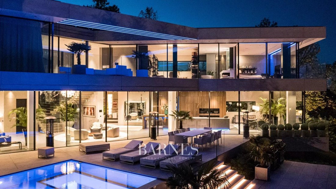 Stunning Villa On Márton Hill With Breathtaking Panoramic In Budapest ...