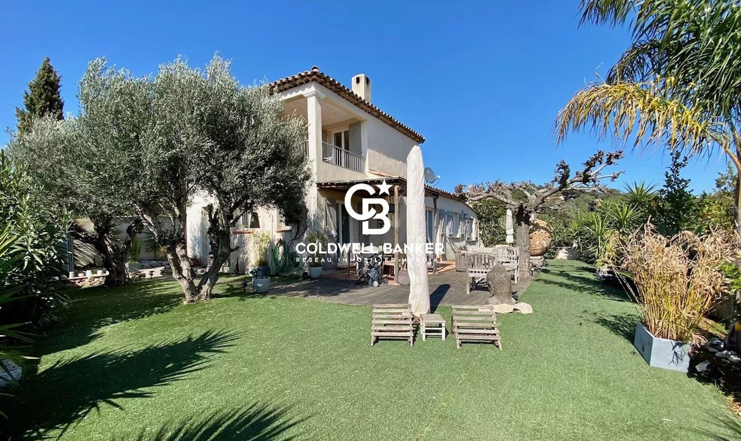 Elegant Villa In La In La Croix Valmer, Provence Alpes Côte D'azur ...