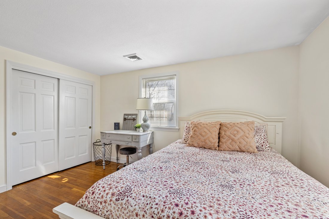 Beautiful Colonial Home In Norwood, Massachusetts, United States For ...