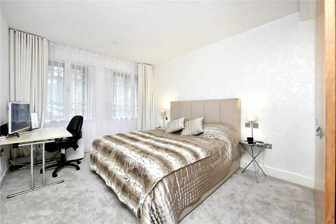 Lancelot Place, Knightsbridge Sw7 In London, England, United Kingdom ...