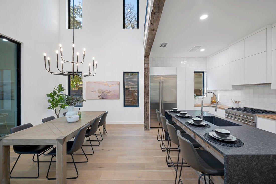 680 Ramos St In Austin, Texas, United States For Sale (15373004)