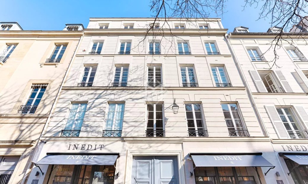 Perfect Pied à Terre Heart Of In Paris, île De France, France For Sale ...