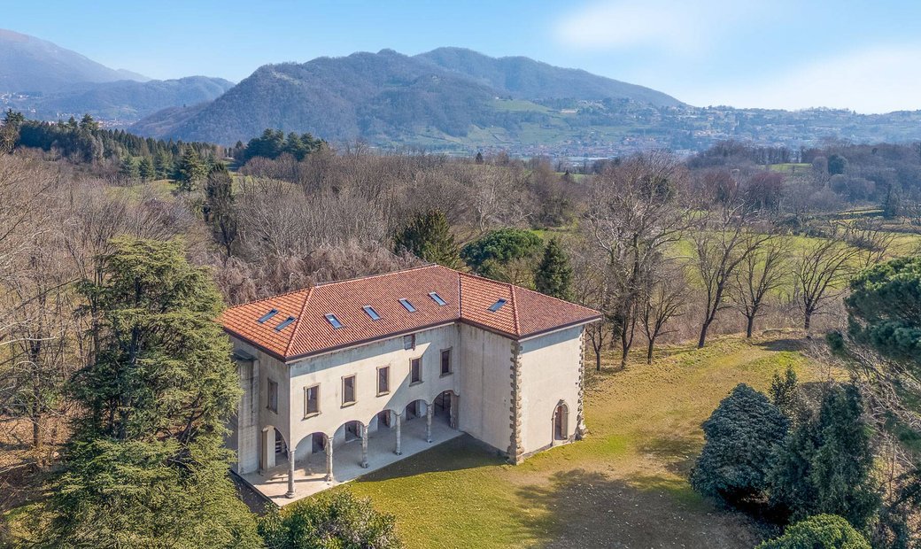 Prestigious Residence In The Heart Of In Cassina Fra Martino, Lombardy ...