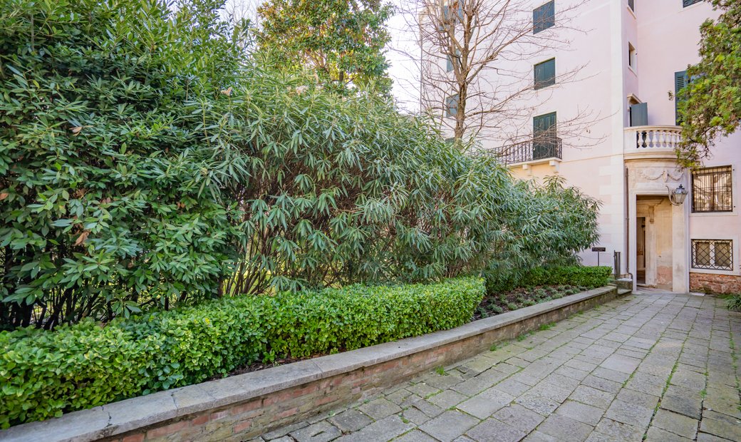 Valmarana Mangilli Smith Grand Canal In Venice, Veneto, Italy For Sale ...
