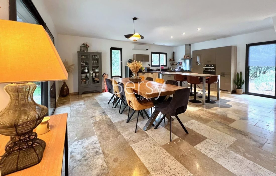 Contemporary 205 M² Villa On A In Avignon, Provence Alpes Côte D'azur ...