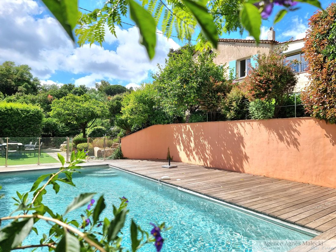 Just Steps From Gigaro In La Croix Valmer, Provence Alpes Côte D'azur ...