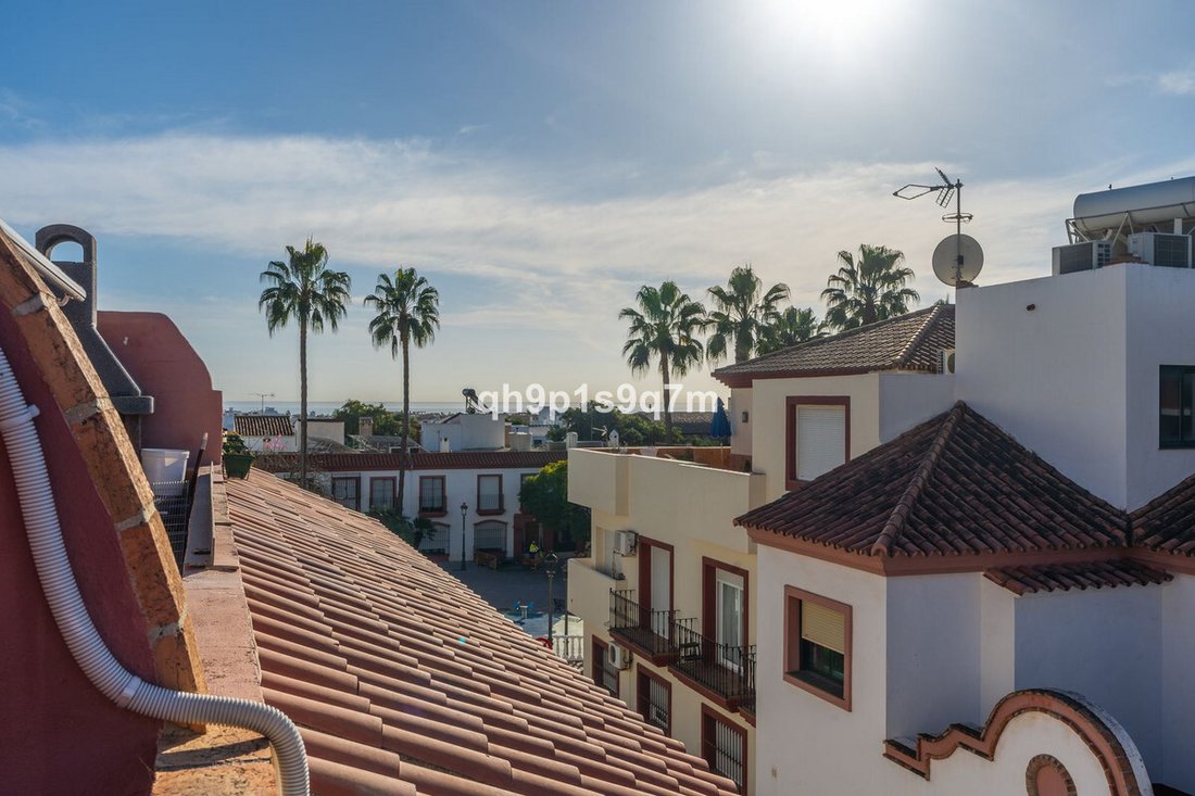 Townhouse Unifamiliar For Rent In Cancelada, In Cancelada, Andalusia ...