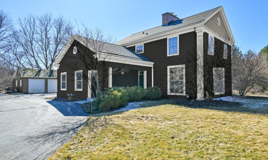 Breathtaking Estate Of Over Five Acres In Fox Point, Wisconsin, United ...