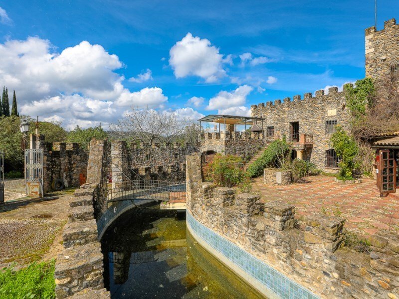 A Unique Space Between History And Design In La Pera, Catalonia, Spain ...