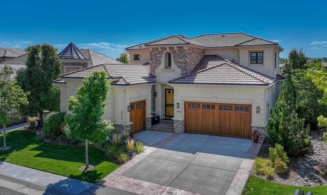 Stunning Two Story Custom Home In Denver, Colorado, United States For ...