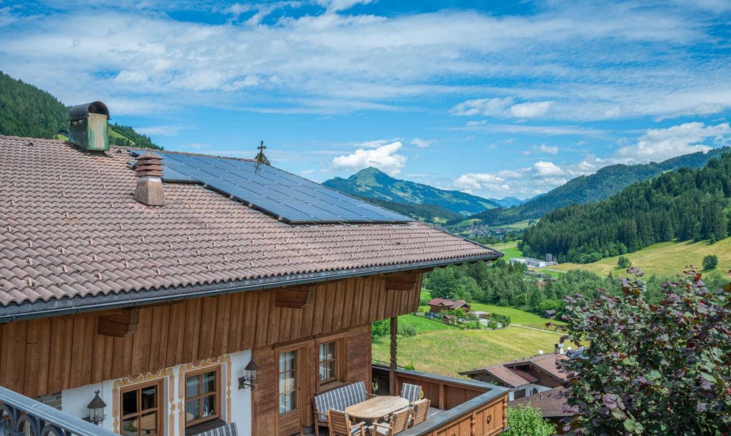Großartiges Anwesen In Traumhafter Aussichtslage In Oberau, Tyrol ...