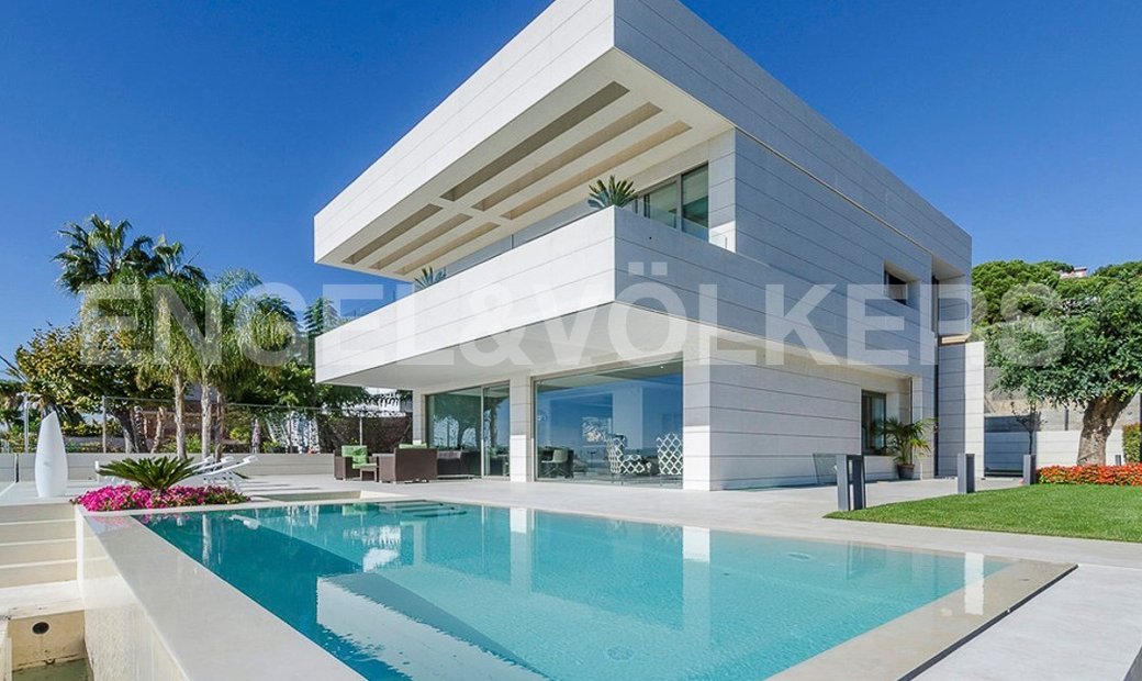 Spectacular Blue Infinity Villa In Teia In Teia, Catalonia, Spain For ...