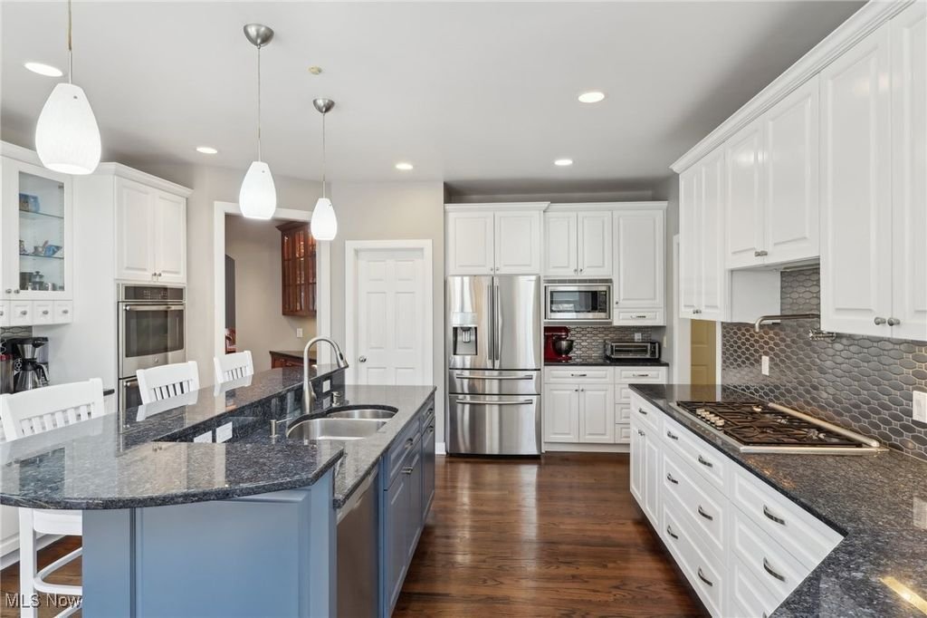 Colonial Home In North Park Estates In Solon, Ohio, United States For ...