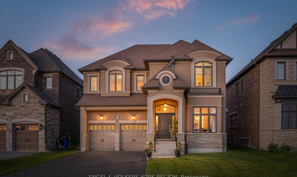 11 Cairns Gate In King City, Ontario, Canada For Sale (15401259)