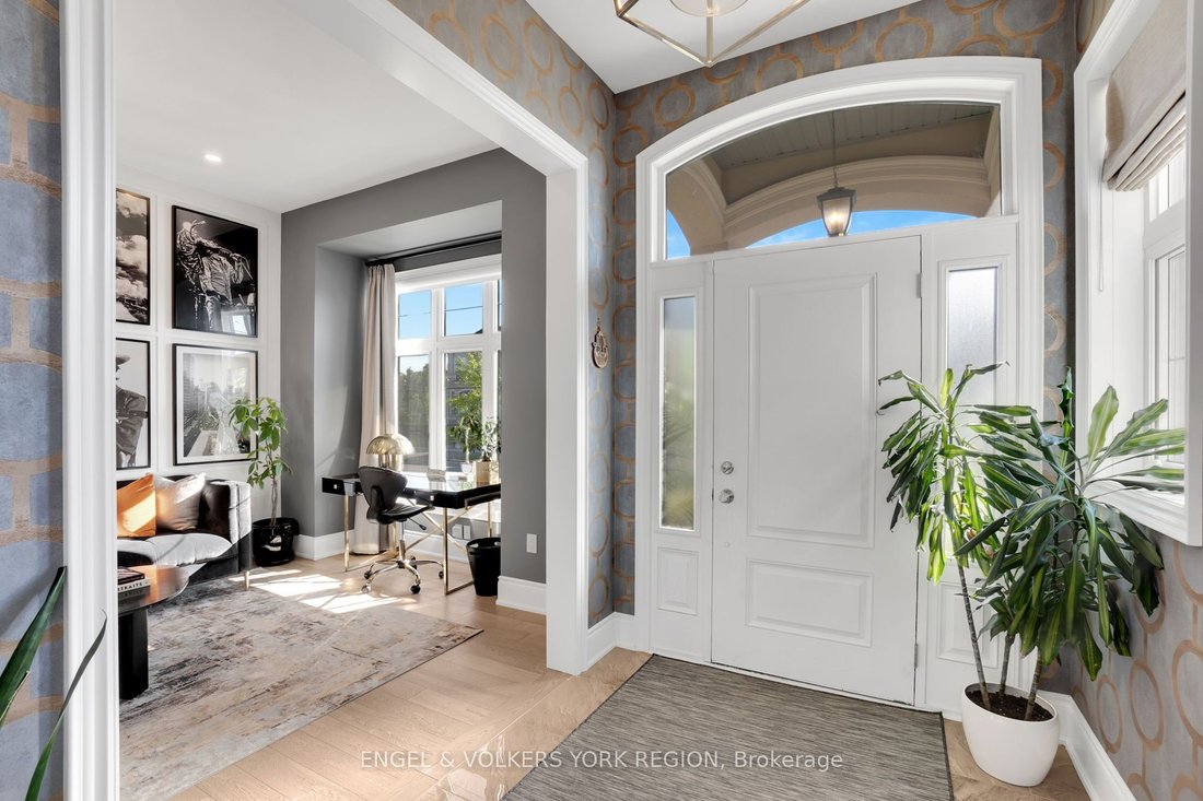 11 Cairns Gate In King City, Ontario, Canada For Sale (15401259)