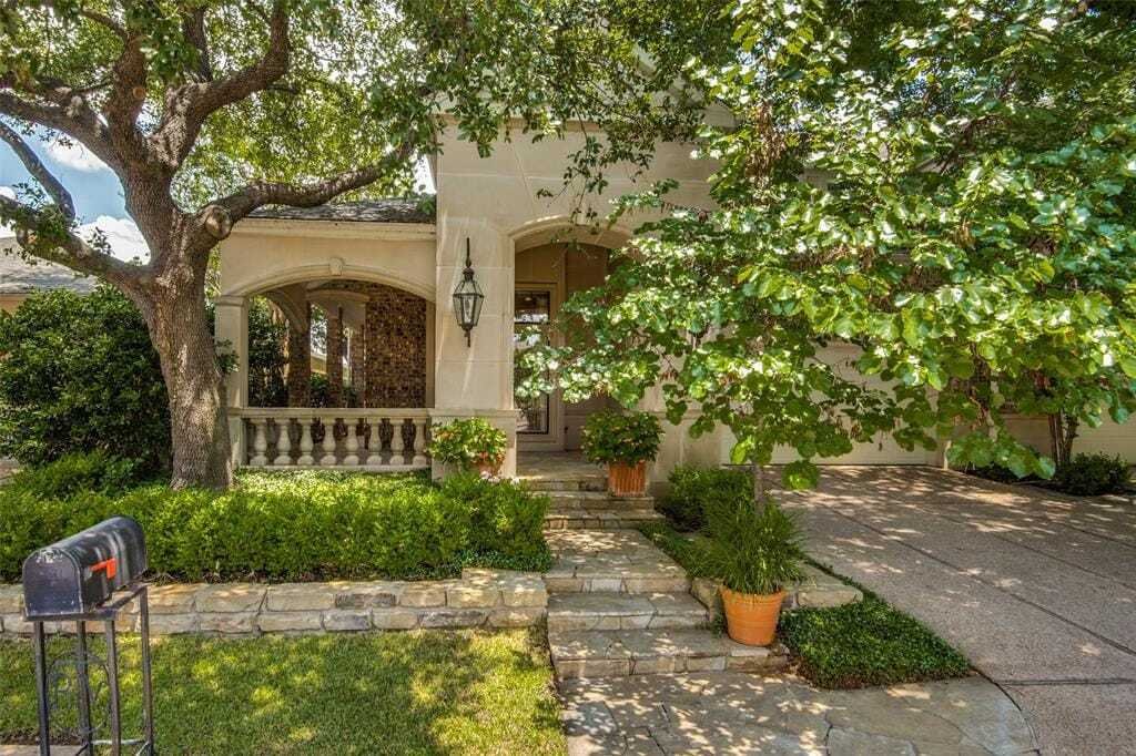 Incredible Townhouse Style Home In Dallas, Texas, United States For ...