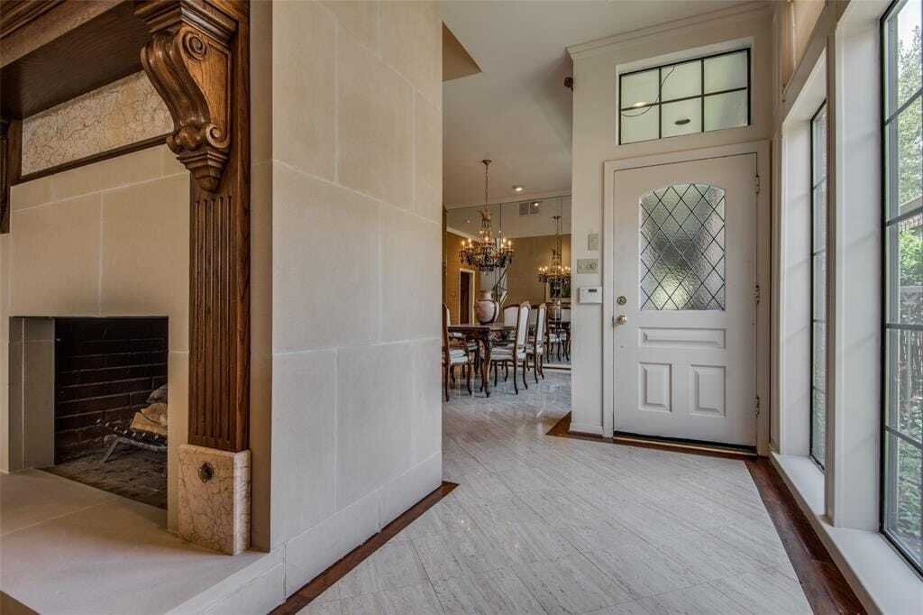 Incredible Townhouse Style Home In Dallas, Texas, United States For ...