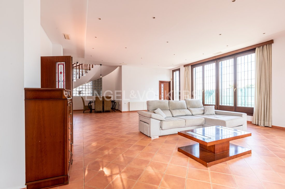 Einfamilienhaus Montequinto In Montequinto, Andalusia, Spain For Sale ...