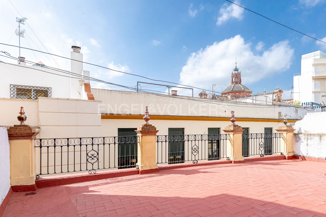 Family House In The Heart Of Seville In Casco Antiguo, Seville, Spain ...