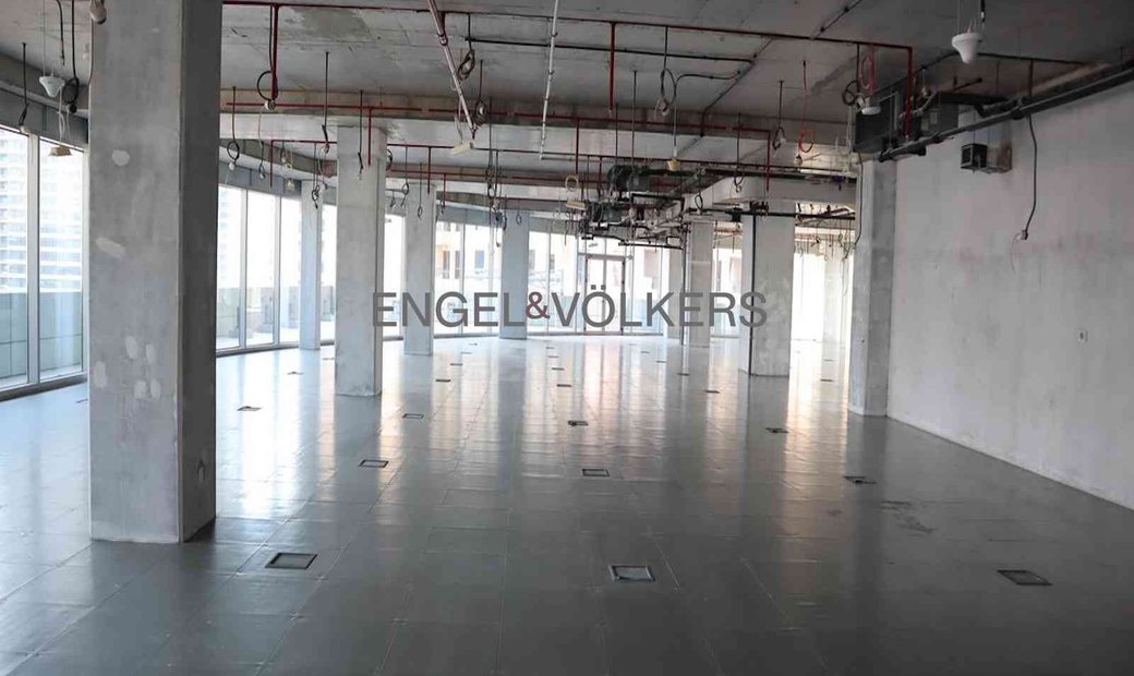 Semi Fitted | Full Floor | Marina View | Metro In Dubai, United Arab ...