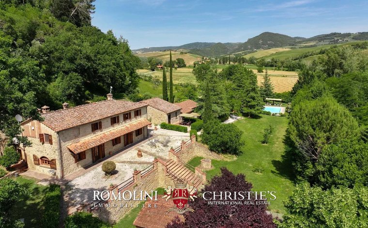 James Villas Tuscany Volterra Seattle James Villas Holidays | Oliver's