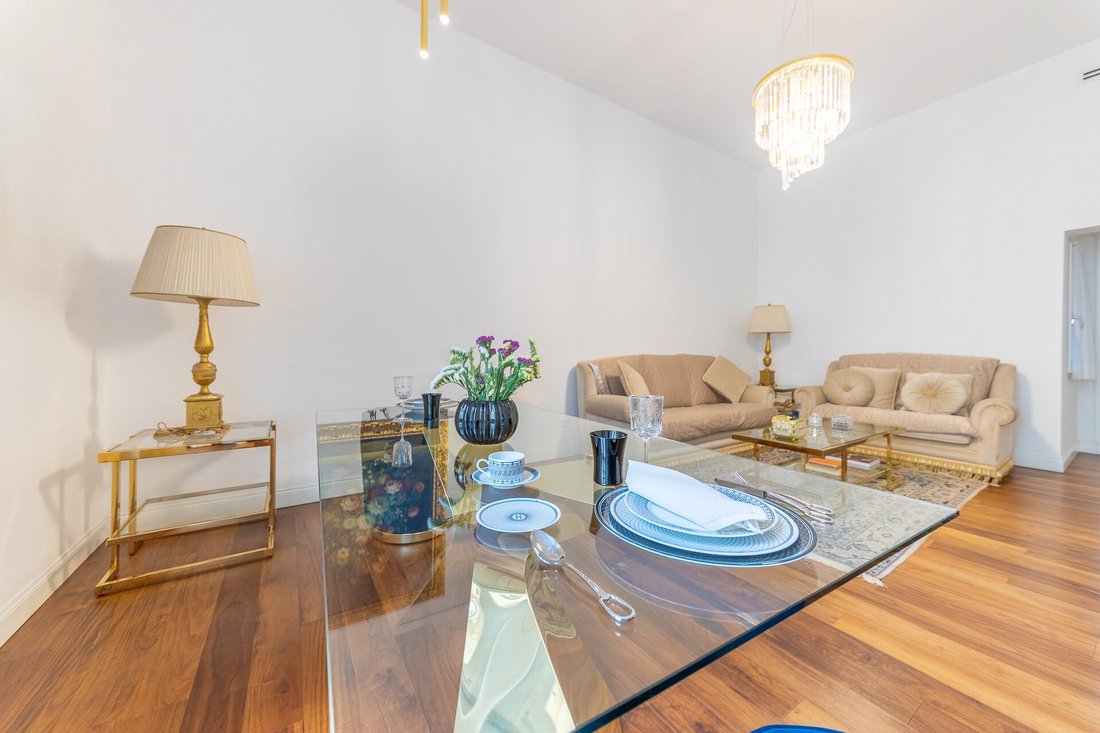 Luxuriöse Wohnung Lungotevere Dei Mellini Rom. In Rom, Latium, Italien ...