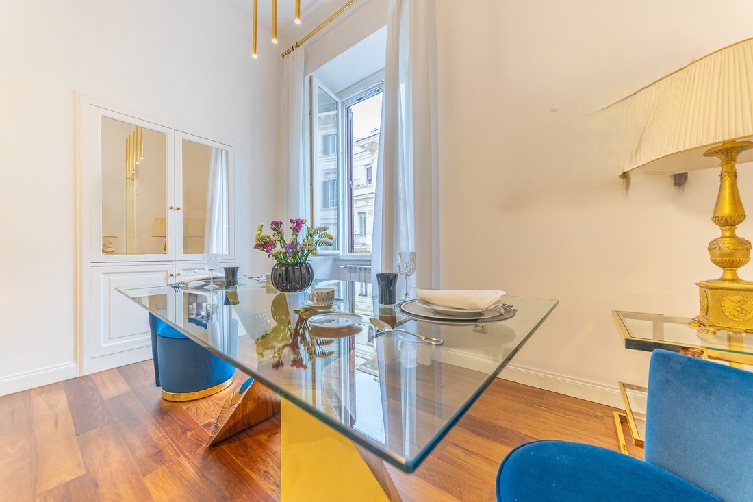 Luxuriöse Wohnung Lungotevere Dei Mellini Rom. In Rom, Latium, Italien ...