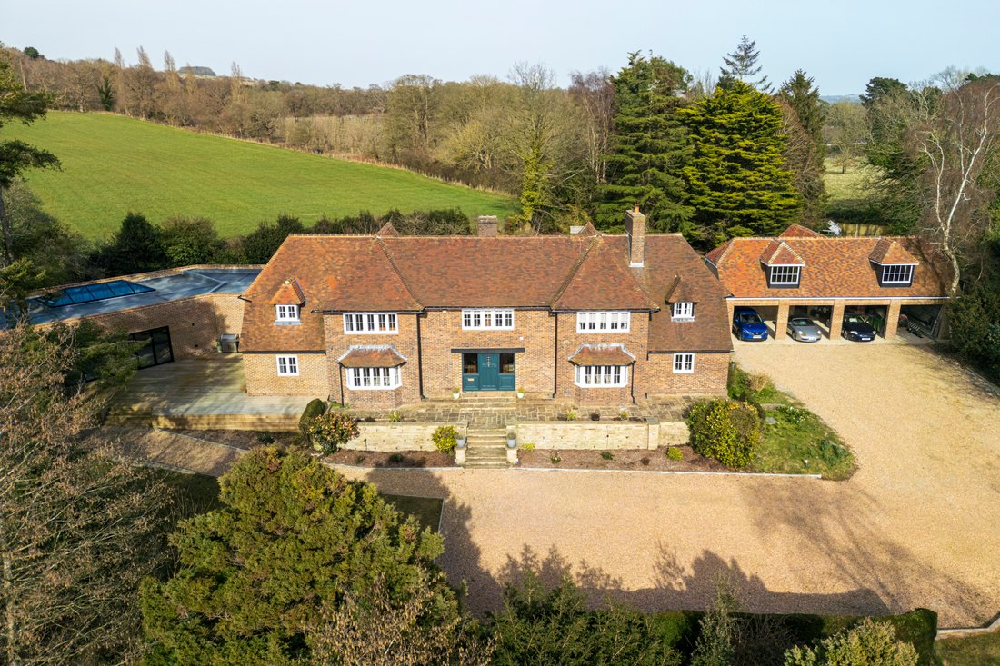 Magnificent Country House Set Within 3 Acres In Hythe, England, United ...