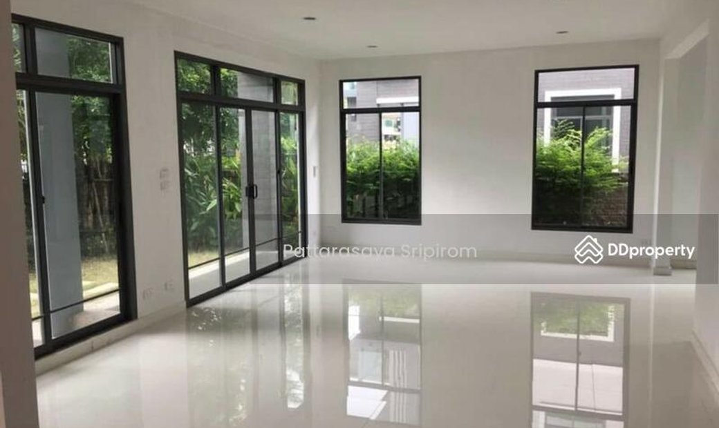 The Palm Pattanakarn, Bangkok In Suan Luang, Bangkok, Thailand For Sale (15418630)
