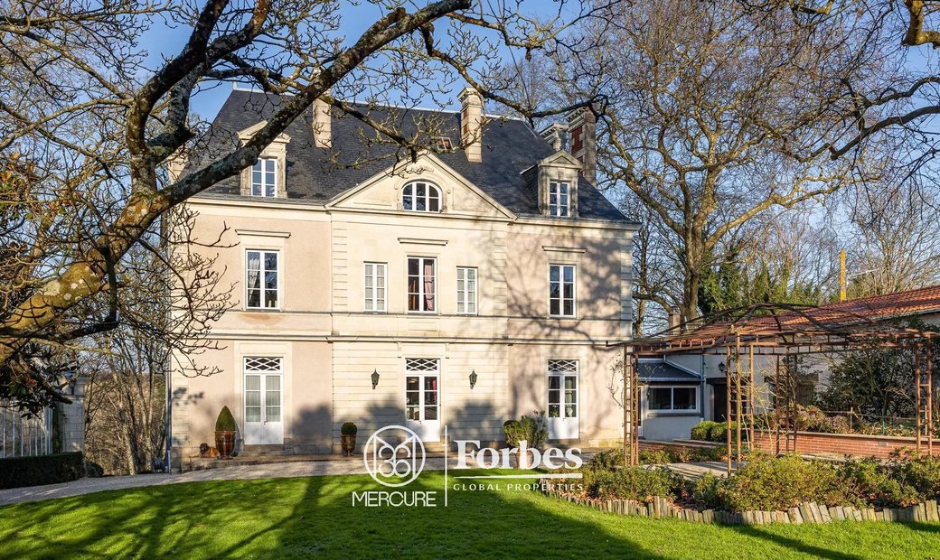 South Of Nantes Manor House, Outbuildings In Nantes, Pays De La Loire ...