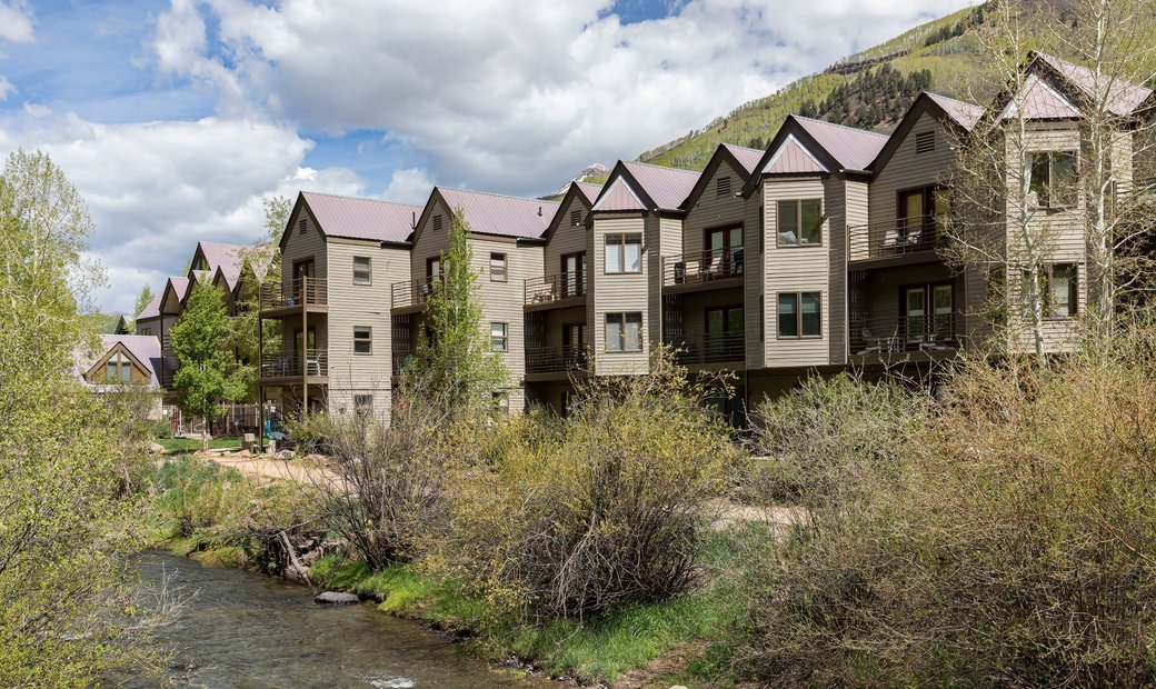 A Luxurious And Tasteful Condo Set In Mountain Village, Colorado ...