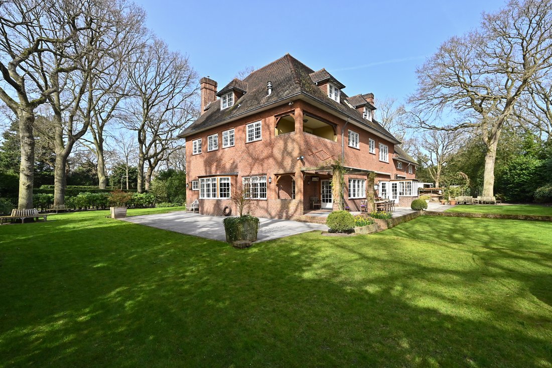 The English Garden House In Wassenaar In Wassenaar, South Holland ...