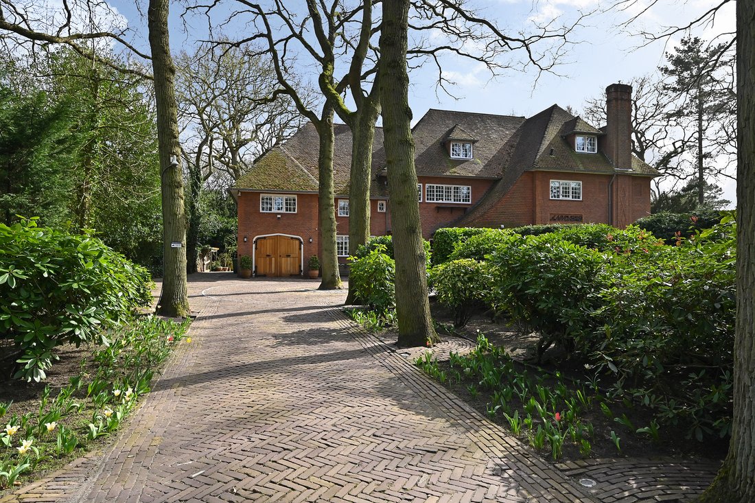 The English Garden House In Wassenaar In Wassenaar, South Holland ...