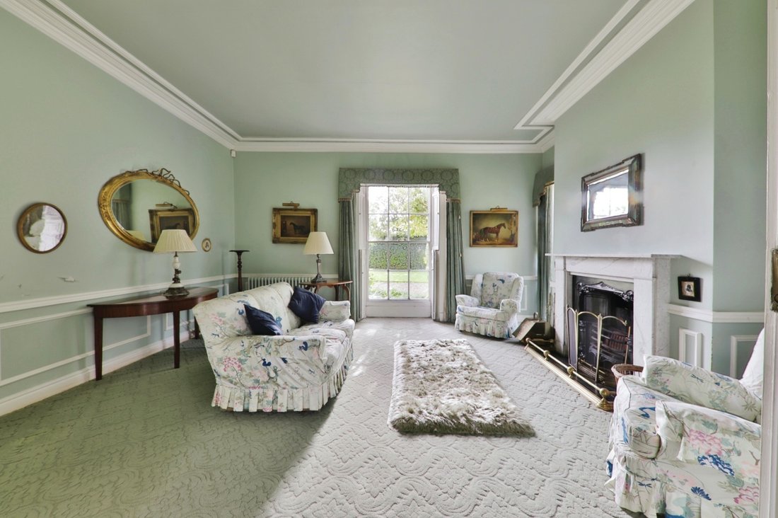 7 Bedroom Detached House For Sale In In Thearne, England, United ...