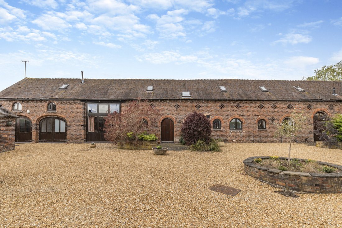 5 Bedroom Barn Conversion For Sale In In Newcastle, England, United ...