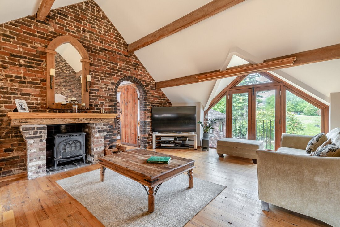 5 Bedroom Barn Conversion For Sale In In Newcastle, England, United ...