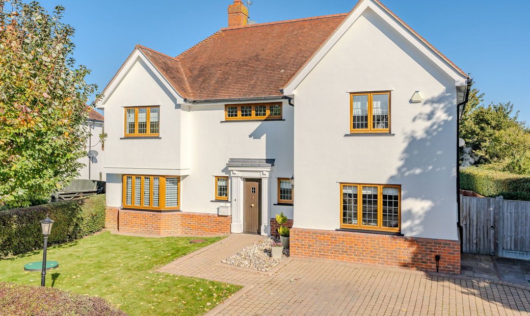 5 Bedroom Detached House For Sale In Ongar In Moreton, England, United ...