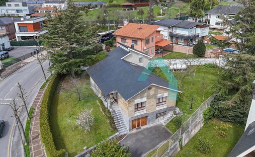 Luxus häuser zu verkaufen in Las Campas y San Claudio, Oviedo, Spanien ...