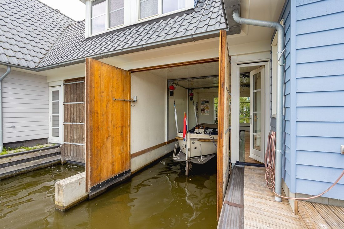 Kaag Villa In Kaag, South Holland, Netherlands For Sale (15431126)