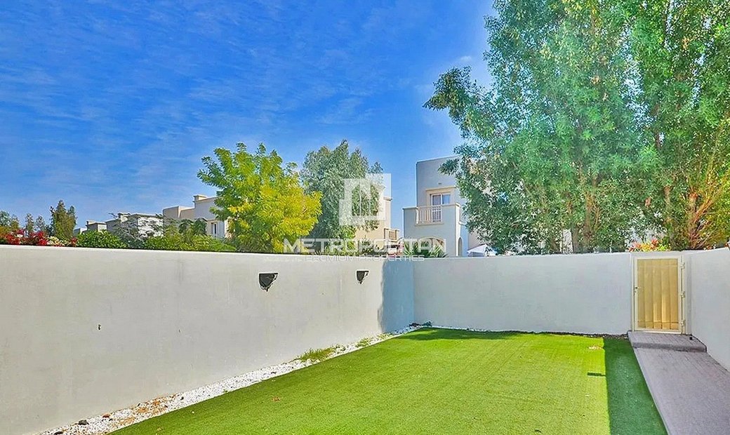 Vacant | Opposite Pool + Park |Perfect In Dubai, Dubai, United Arab ...