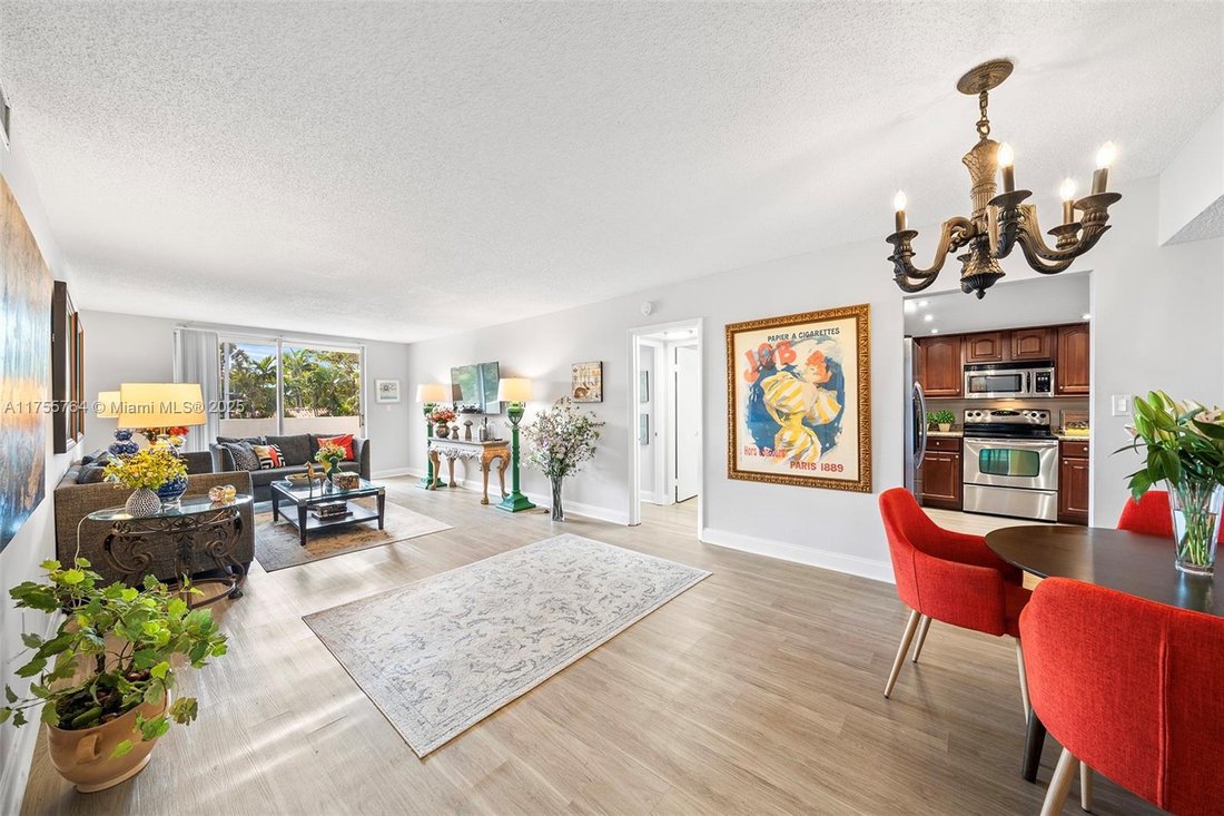 13131 Ixora Ct, A 1, A 2, In North Miami Beach, Florida, Vereinigte ...