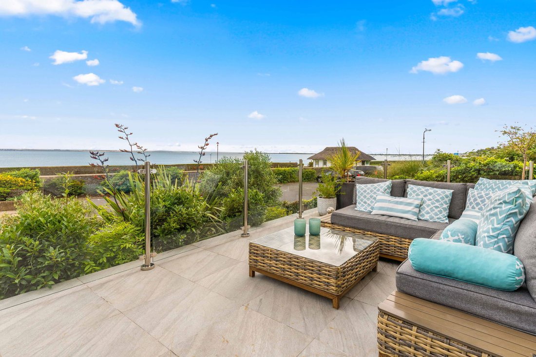 5 Bedroom Detached House For Sale In Southend On Sea, England, United ...