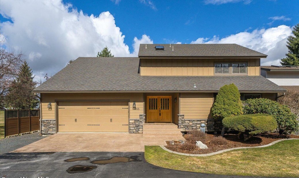 Luxury Living At Hayden Lake Country Club In Hayden, Idaho, United ...