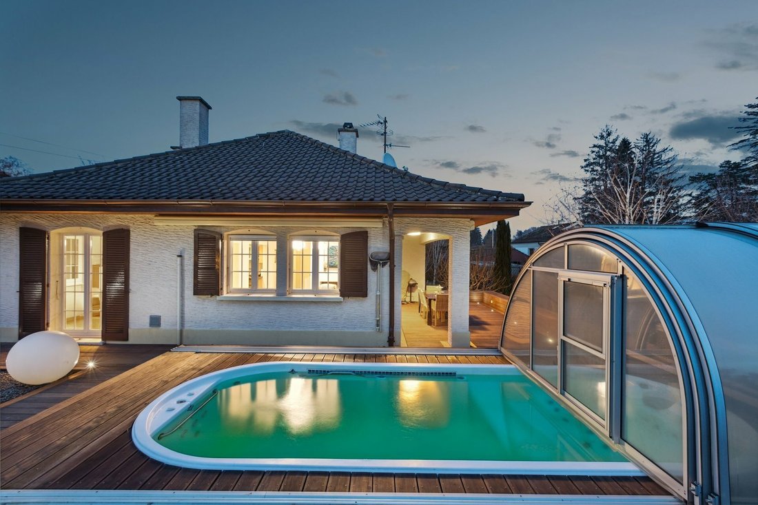 Fully Renovated Villa Luxurious Finishes In Vernier, Genève ...