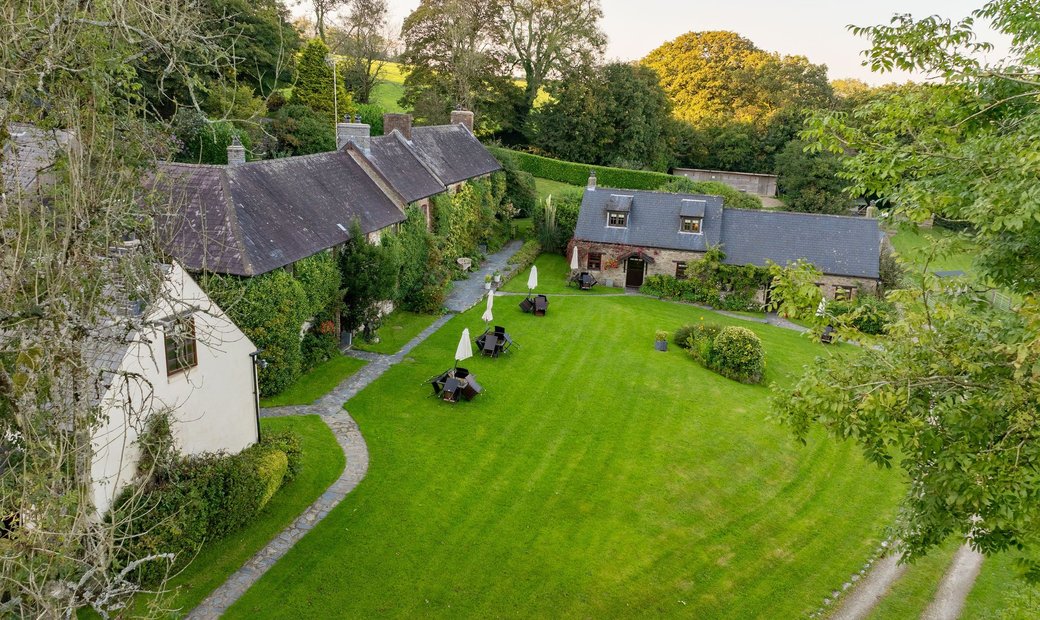 21 Bedroom Detached House For Sale In Boncath In Boncath, Wales, United ...