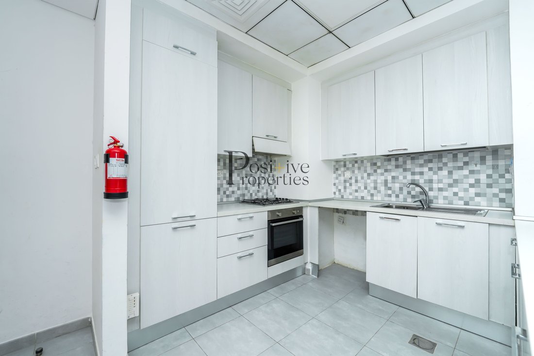 Huge Layout With Terrace | Ready To Move In Dubai, Dubai, United Arab ...